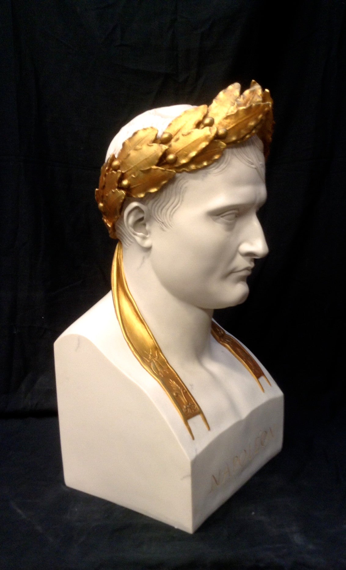 Napoleon As Caesar White With Antique Gilt Wreath. – Sculptured Arts Studio
